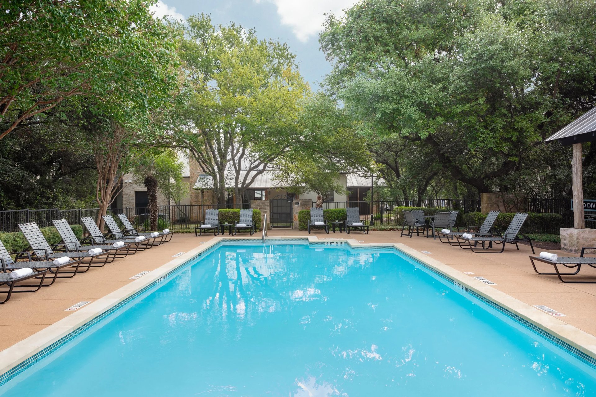 Apply for Modern Austin Apartments Online | Riata